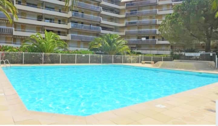 Tout à Pied - Plage- Piscine Le Miougrano - Fréjus