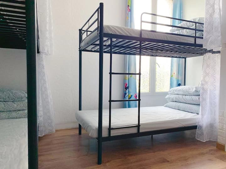 A4 Shared Men’s Room - 1 Bed In A 6 Beds Room - Villejuif