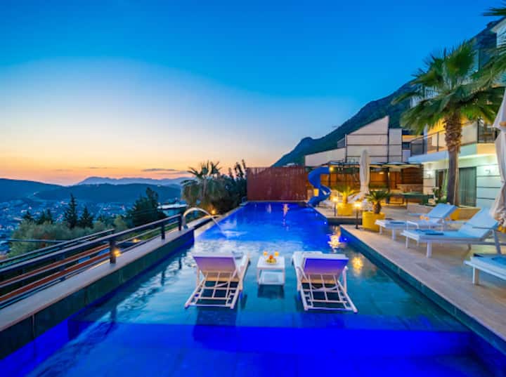 Deniz Manzaralı Eşsiz Bir Tatil - Turkey