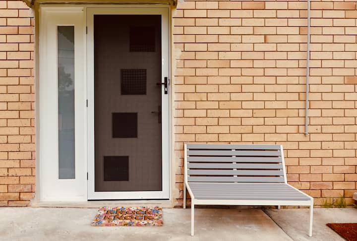 Ca1 - 1b1b Studio With Netflix & 1-min To Bus Stop - Springwood