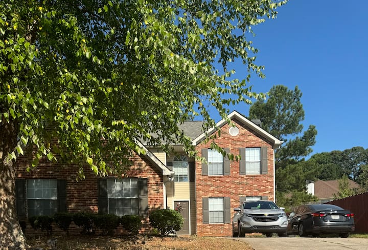 Feel At Home… - Stockbridge, GA