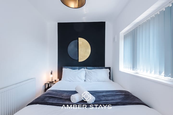 Modern Comfort Home | Perfect For Professionals! - Birmingham