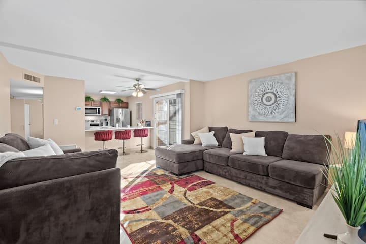 Central East Valley | Community Pool | Private - Mesa, AZ