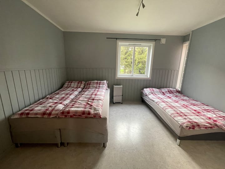 Et Privatrom Nr 2 Nært Sentrum I En Stor Leilighet - Tromsø