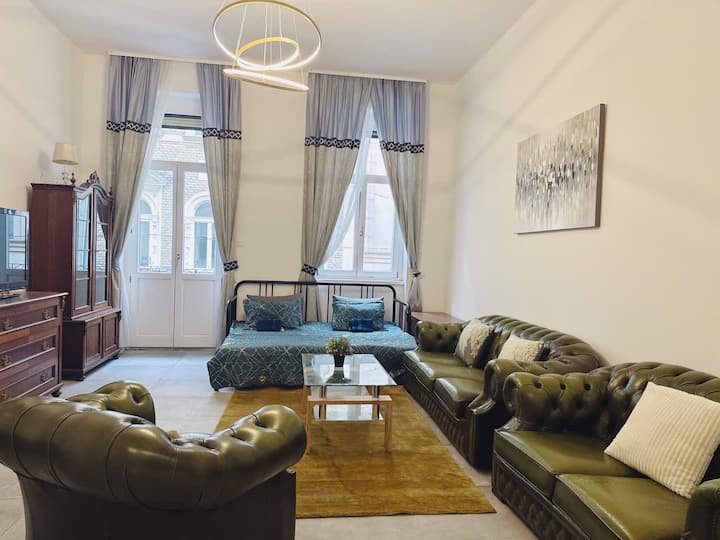 New And Central Apartment With Free Parking - Budapeste