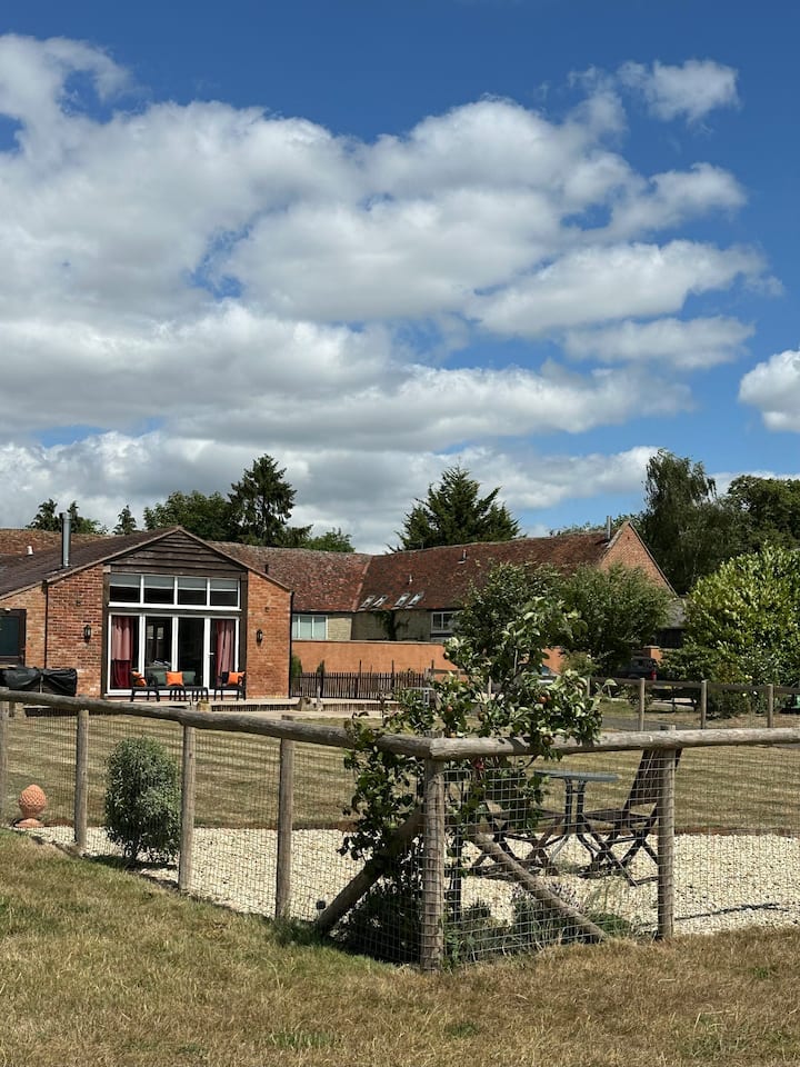 Deerkeepers Barn, With Hot Tub And Dog Friendly. - Oxfordshire