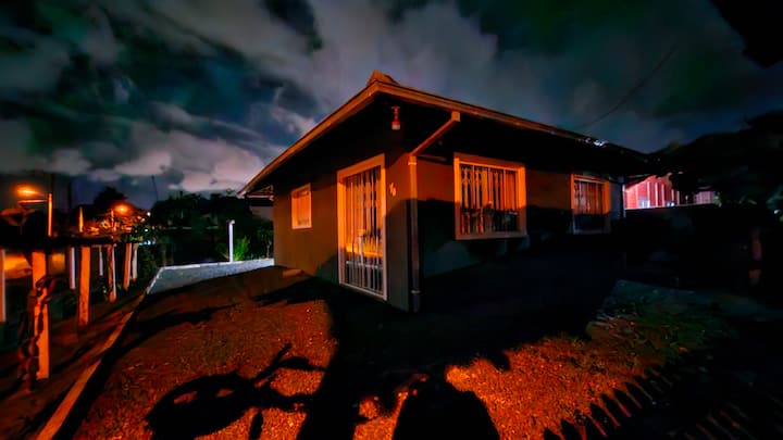 Casa Para 8 Pessoas - Itapoá