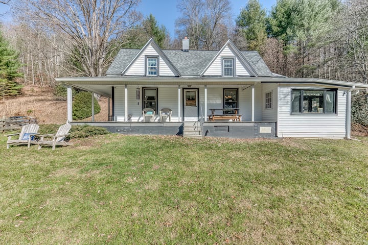Tinker Farmhouse-vintage Charm Quiet Winter Nights - Roan Mountain, TN