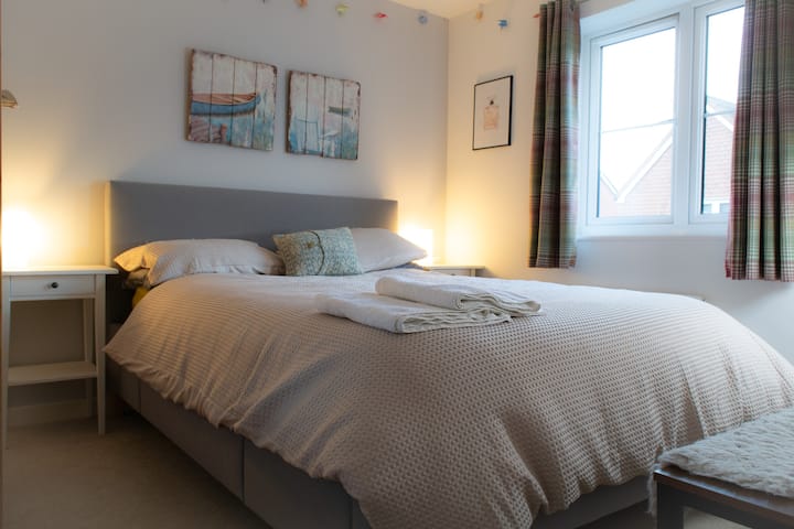 Quiet Shaftesbury Room With Private Bathroom. - Shaftesbury