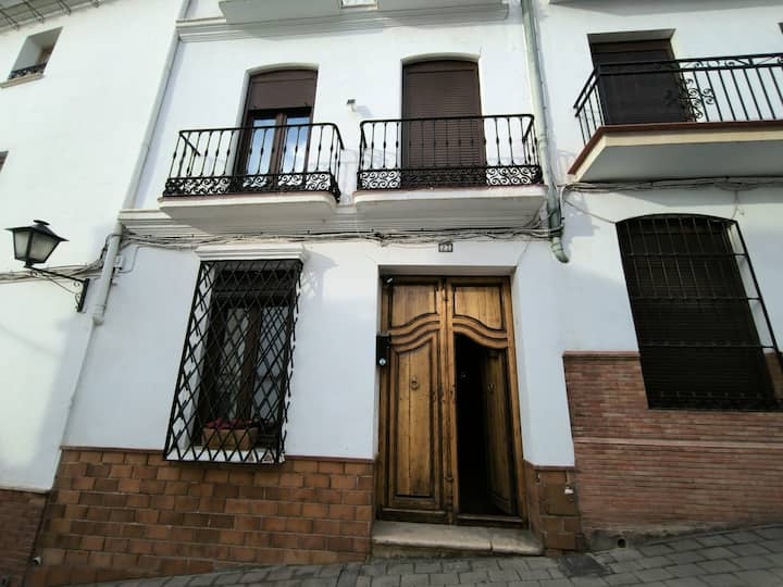 Historic Andalusian Townhouse In ÁLora - Málaga