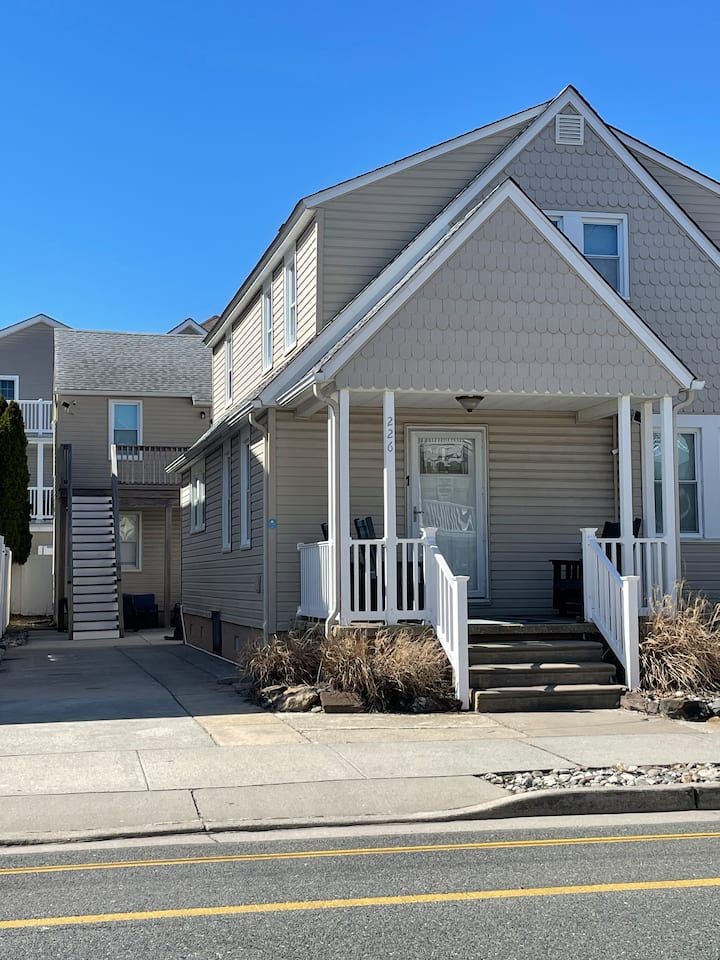 #3-new Renovation. Near Beach. City Parking Pass! - Wildwood, NJ