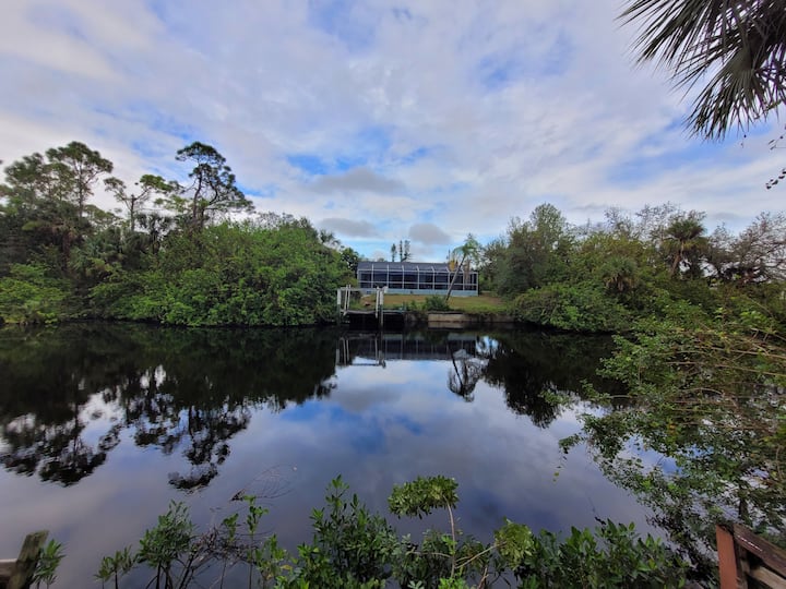 Waterfront Fully Renovated Home. - Port Charlotte
