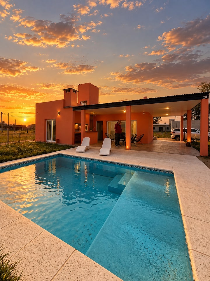 Casa Con Piscina En Gualeguaychú. - Gualeguaychú