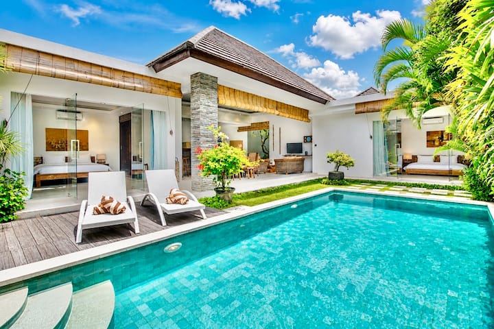 4.96 Star 2br Private Pool Villa Seminyak Bali - Kuta