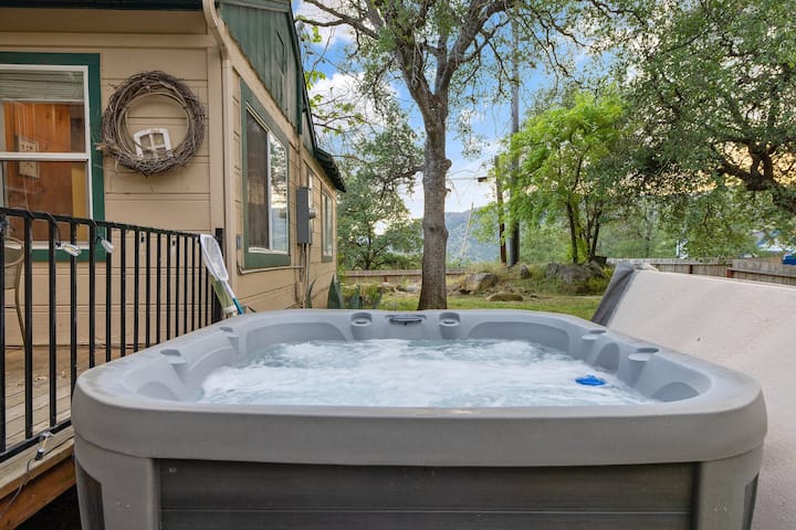 2b Hot Tub, 4 Mi Sequoia, Games - Sequoia National Park