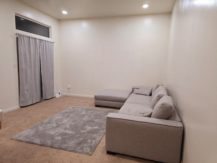 Quiet, Cozy Room. - Bakersfield, CA