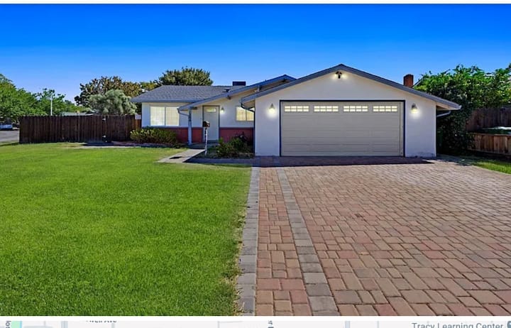 Single Family Peace Neighborhood Near Downtown. - Tracy, CA