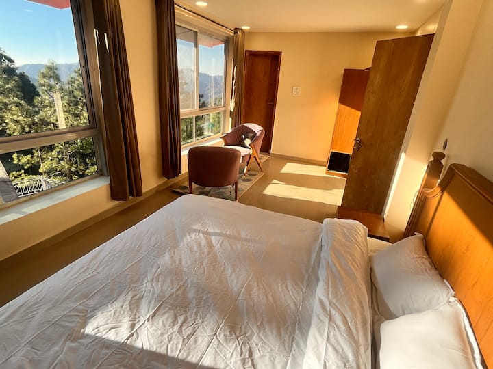 Whispering Pines Retreat - Chail