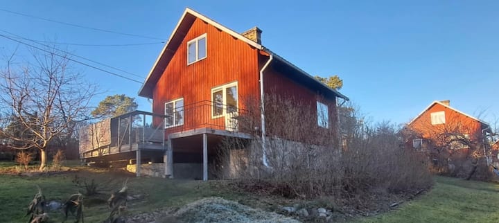 Mysigt Hus Mitt I Gustavsberg, 8+ Sovplatser - Gustavsberg