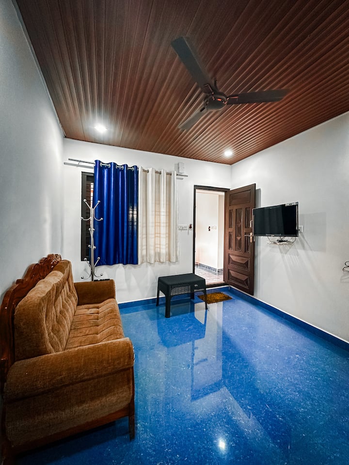 Navaneetham Stay Homes. 3bhk - Munnar