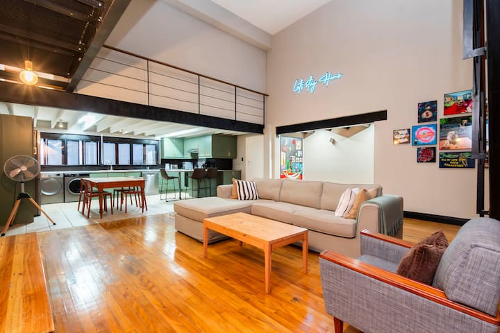 Luxurious 2-bedroom City Centre Apartment - Cape Town