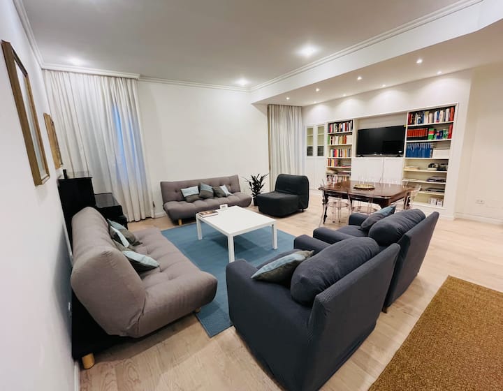 Gdr Apartment - Elegante Appartamento In Centro - Rom