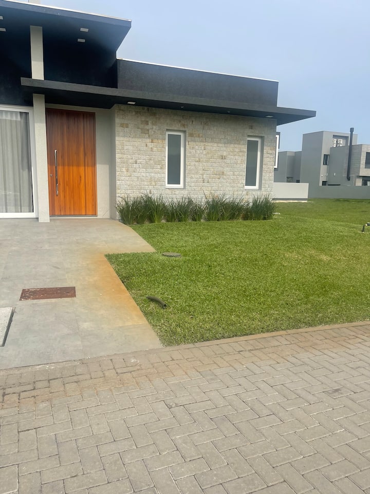 Casa C/ Piscina Em Condomínio Xangrilá/rs - Xangri-Lá