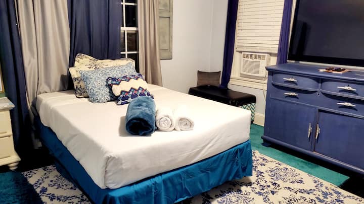 Blue Room De - Dover, DE