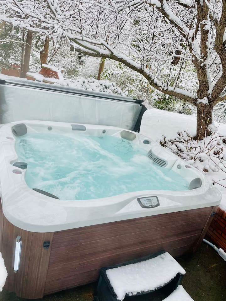 Cherokee Park Oasis With Pool And Hot Tub - Louisville, KY