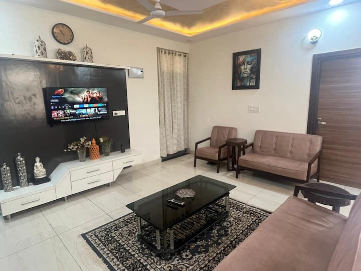 3 Bhk Ultra Luxurious Independent Flat - Jaipur