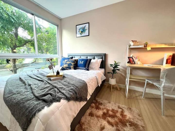 Modern Cozy Room - Bangkok