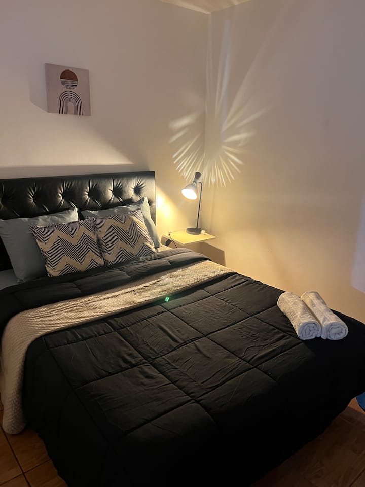 Habitación Cómoda Y Acogedora En Miraflores - Lima