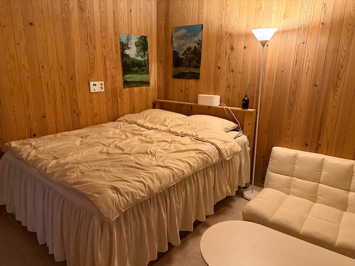 갈리단길/둔산동핫플/성심당/빔프로젝트/취사가능/4명수용가능/인원수추가요금없음/가성비숙소 - Daejeon