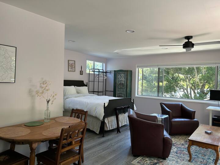 Canopy-view Studio - Sausalito, CA