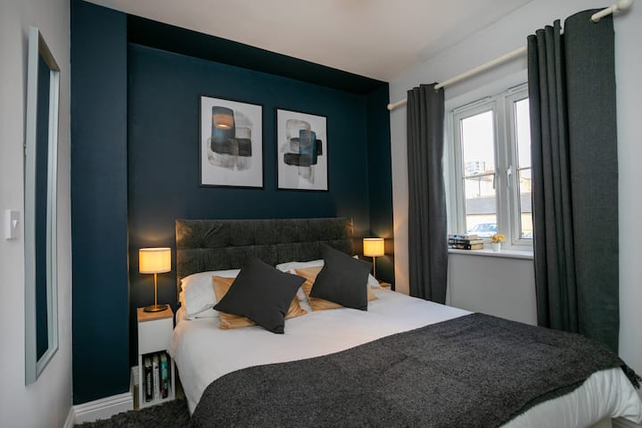 Free Parking | Discounts | Families | Contractors - Reading