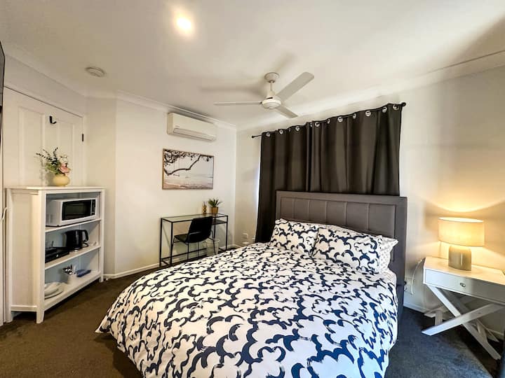 Cozy Room With Private Bathroom, Free Parking - Brisbane