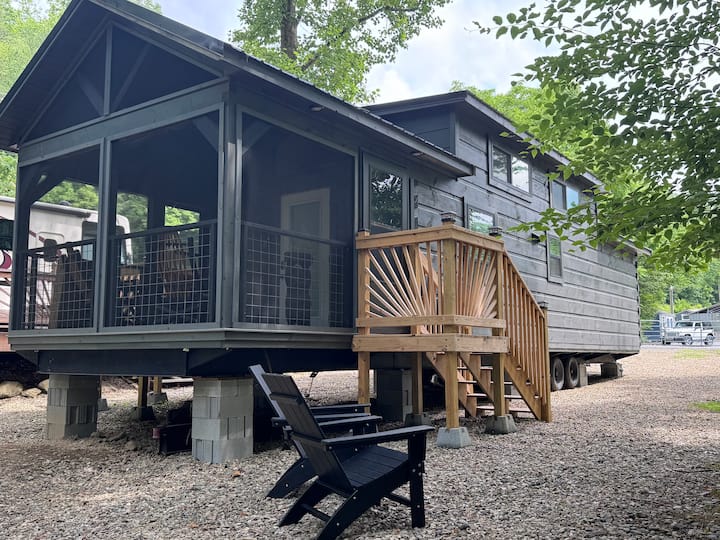 Creek-firepit-mtnview-porch W/rockers-ev Charger - Cosby, TN