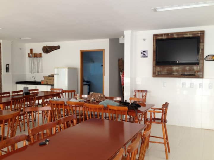 Casa Com 16 Suítes - Itapema