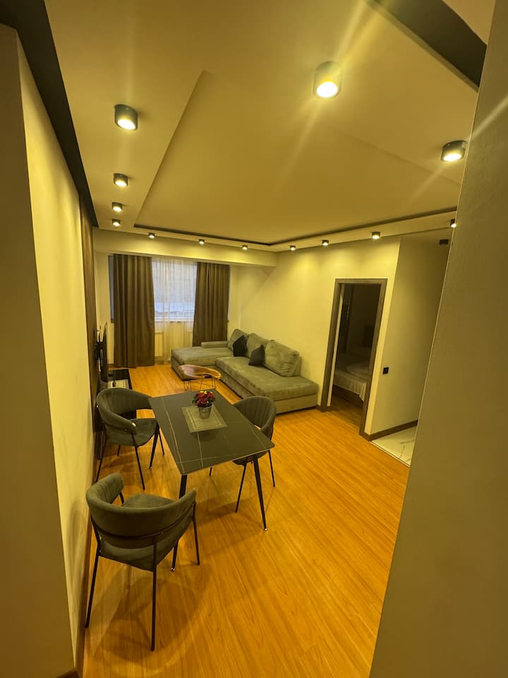 Великолепная квартира в центре - 예레반