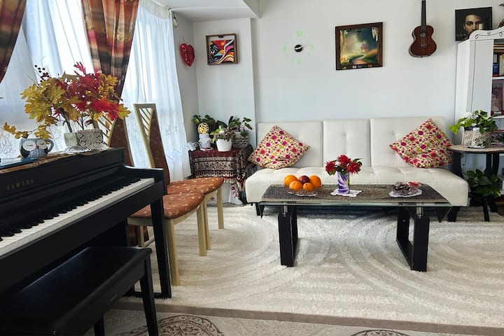 Sunny, Peaceful By The River - Toronto, ON