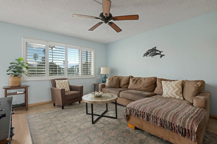 Snow Birds! Lovely Beach Condo With Heated Pool - Carpinteria, CA