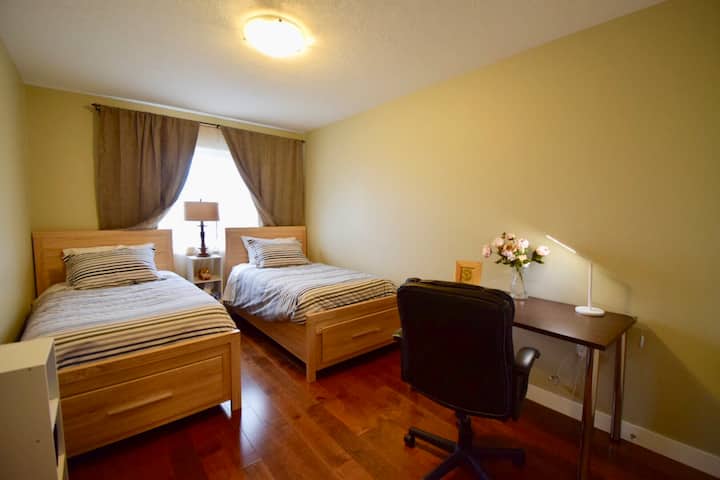 Aurora Bliss B&b Relaxing &Comfortable Guest Room - イエローナイフ