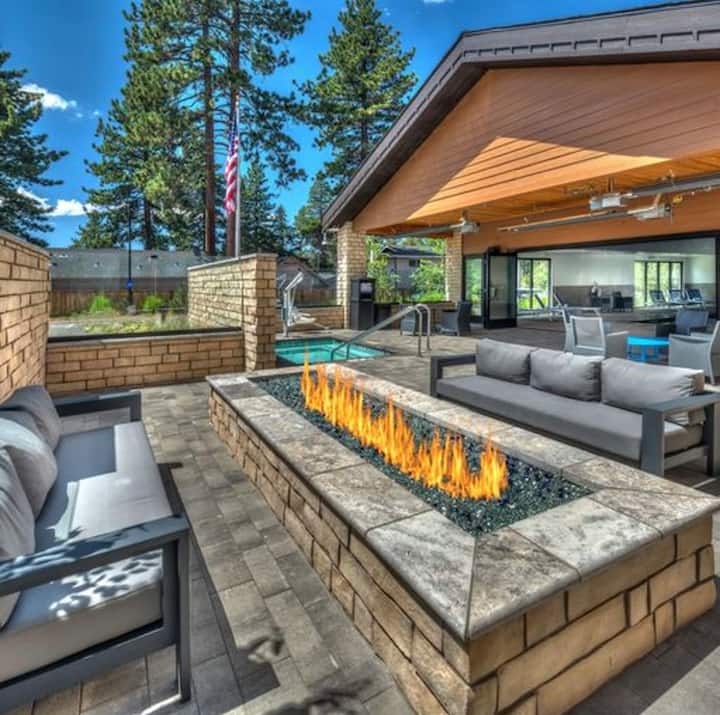 South Lake Tahoe Stylish 3 Units W/ Breakfast - South Lake Tahoe, CA