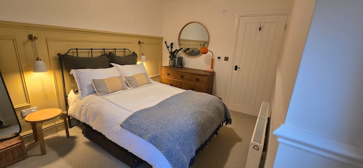 Rose Cottage, Chocolate Box - Bradford-on-Avon