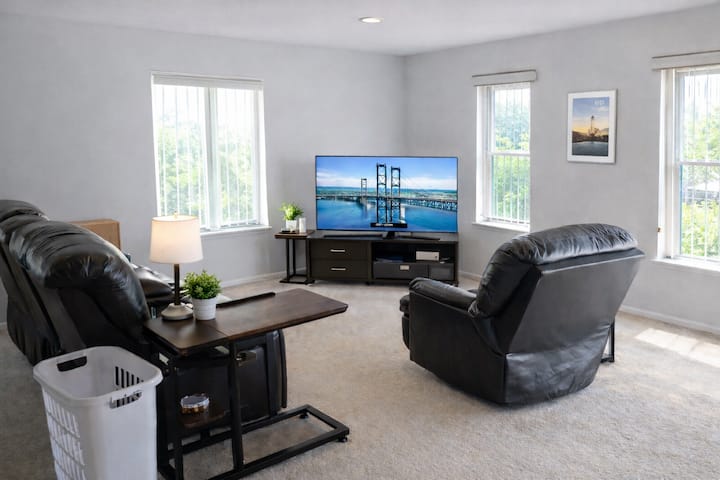 Chic Tacoma Loft | The Urban Nest - Tacoma #Pnw - Gig Harbor, WA