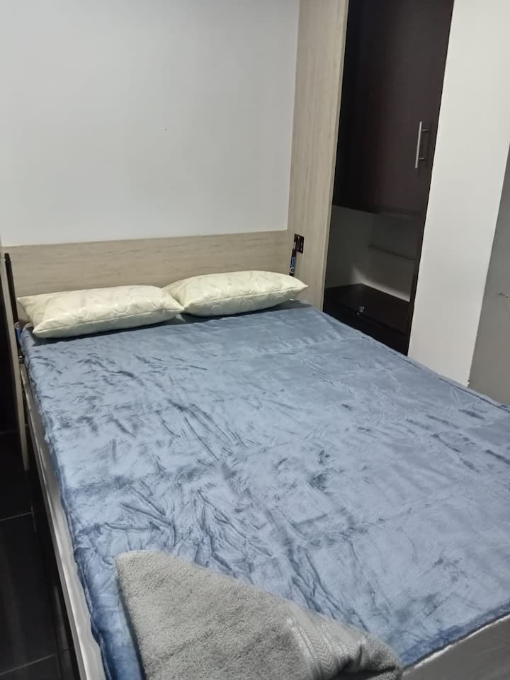 Mini Aparta Estudio Con Todo - Medellín