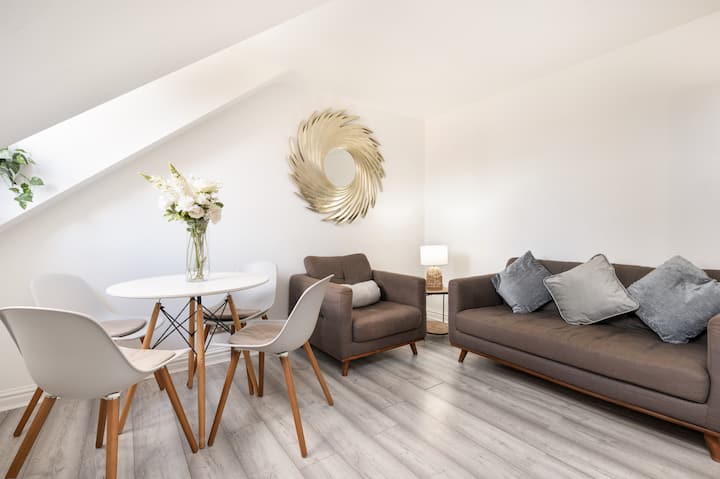 2 Bedroom Flat In Reading Rg1 - Free Parking - Reading