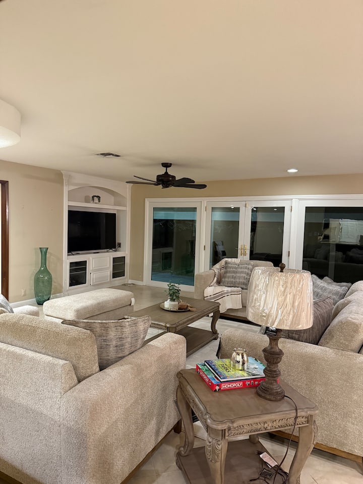 Luxury Single-story Retreat Near Golf Course - Manteca, CA