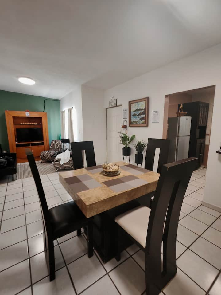 Bonita Casa Bien Ubicada Con Cochera Y Asador - Coahuila