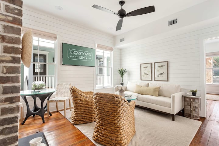 Luxury 4br Downtown Retreat W. Pool & Parking! - Charleston, SC